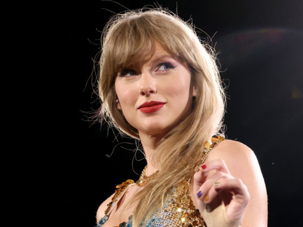 15-Year-Old Taylor Swift’s First TV Appearance Resurfaces — And Fans Can’t Stop Watching