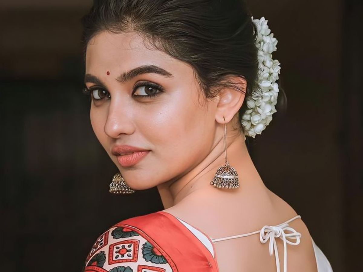 Who Is Mamitha Baiju? Age, Movies, Education, Family, and Boyfriend Details Inside