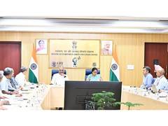 Union Environment Minister reviews Delhi-NCR air pollution action plan ...
