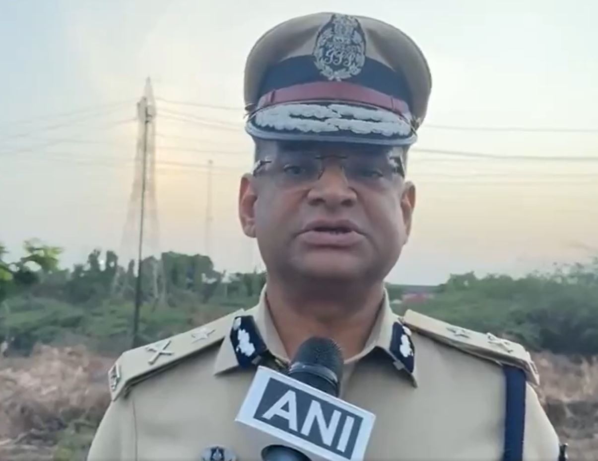 Gujarat: Seven killed, 38 injured in head-on collision between two ...