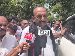 Vaiko pays tribute to Bharathiraja, calls him "unforgettable legend ...